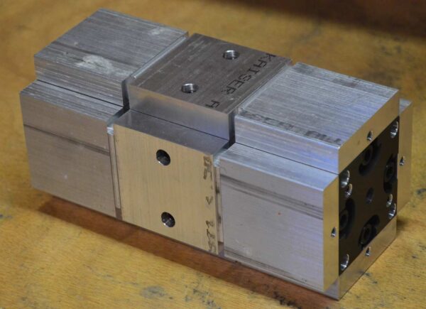 2″ x 6″ 8 Station Vise – CGS